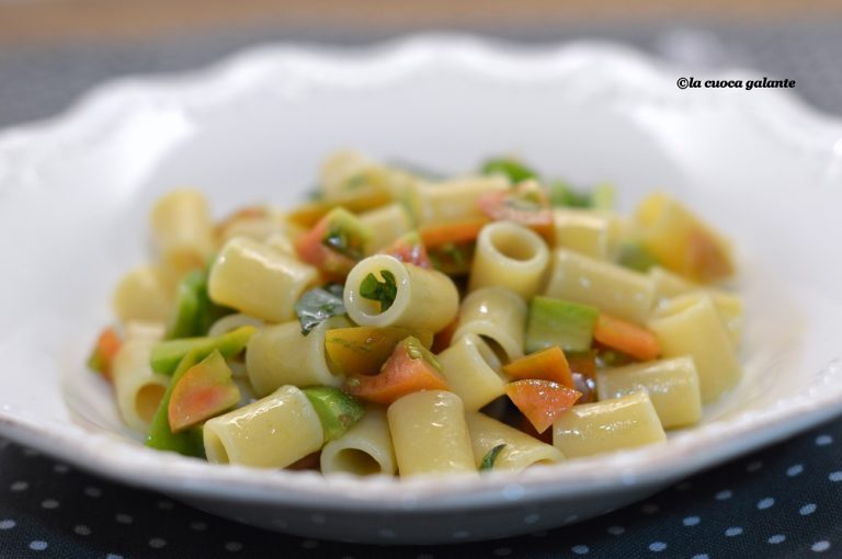 Pasta alla crudaiola - La cuoca galante - Food blogger Napoli